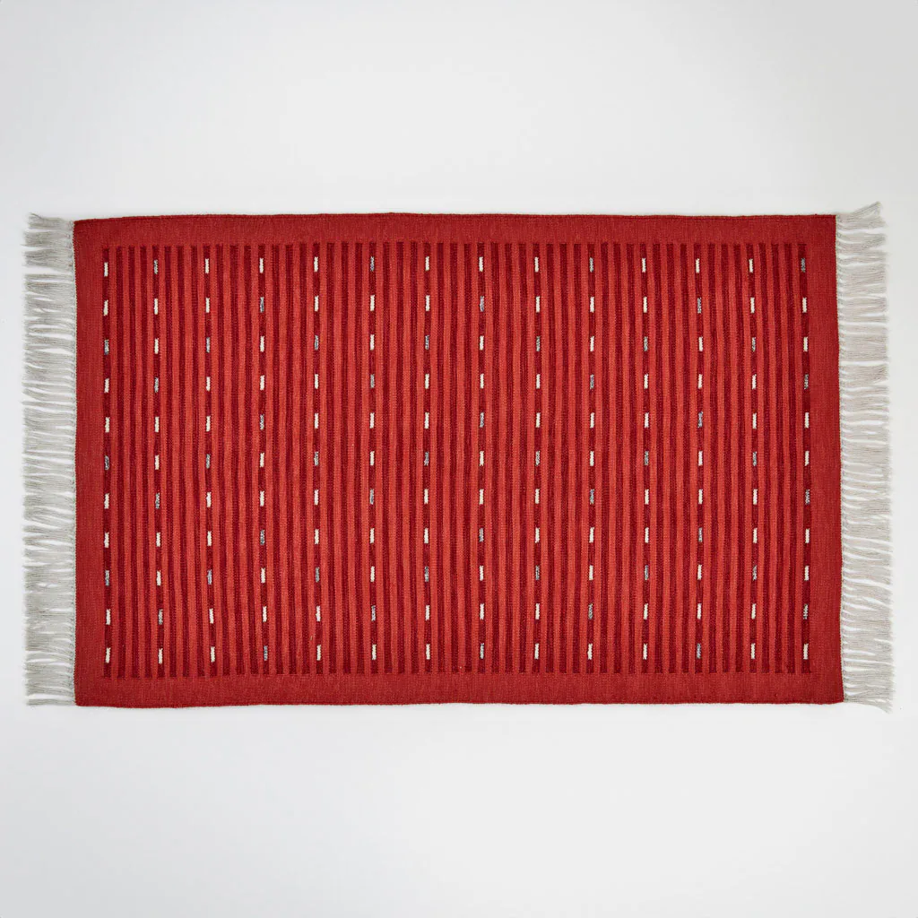 Cosmo red rug – Durable Recycled Kilim Style